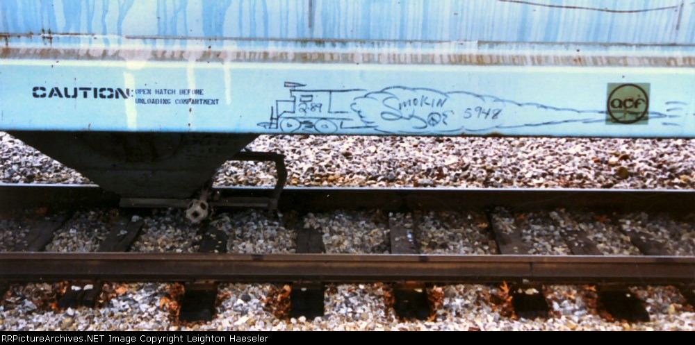 GTW 138637 with Graffiti